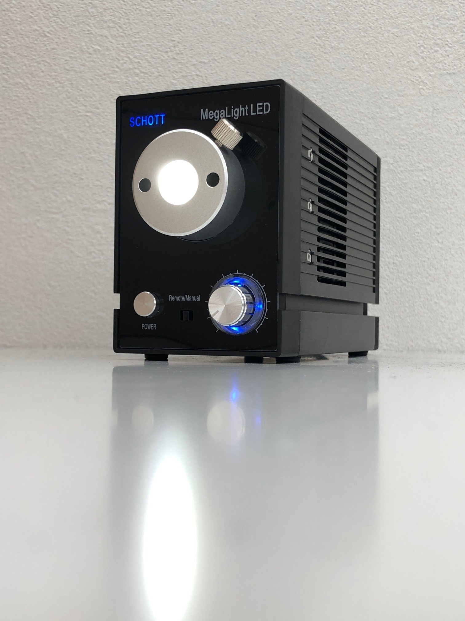 MegaLight LED | ショット日本株式会社 | 照明 | 光学・画像処理 | 電子機器及び部品 | 製品情報 | ダイトロン株式会社